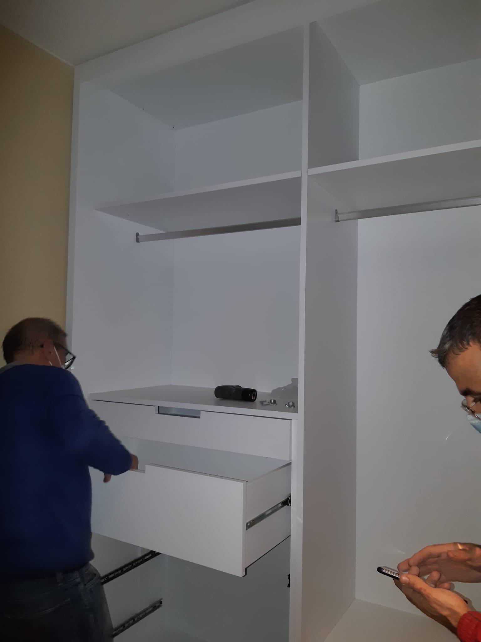 Montagem de Roupeiro – JR Decor